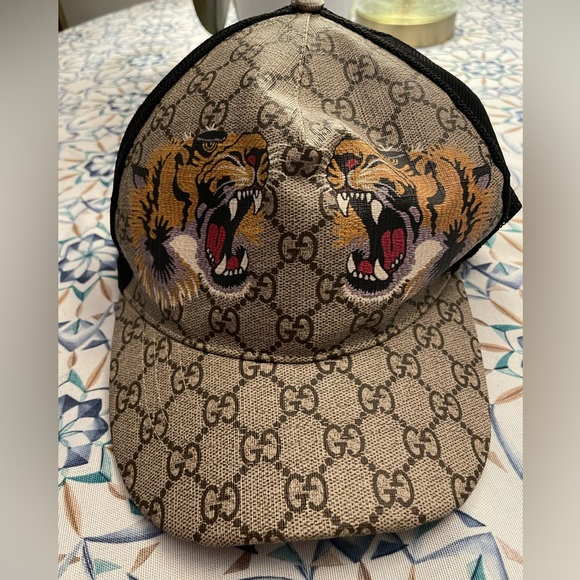 Gucci | Accessories | New Authentic Gucci Tiger Print Gg Supreme ...